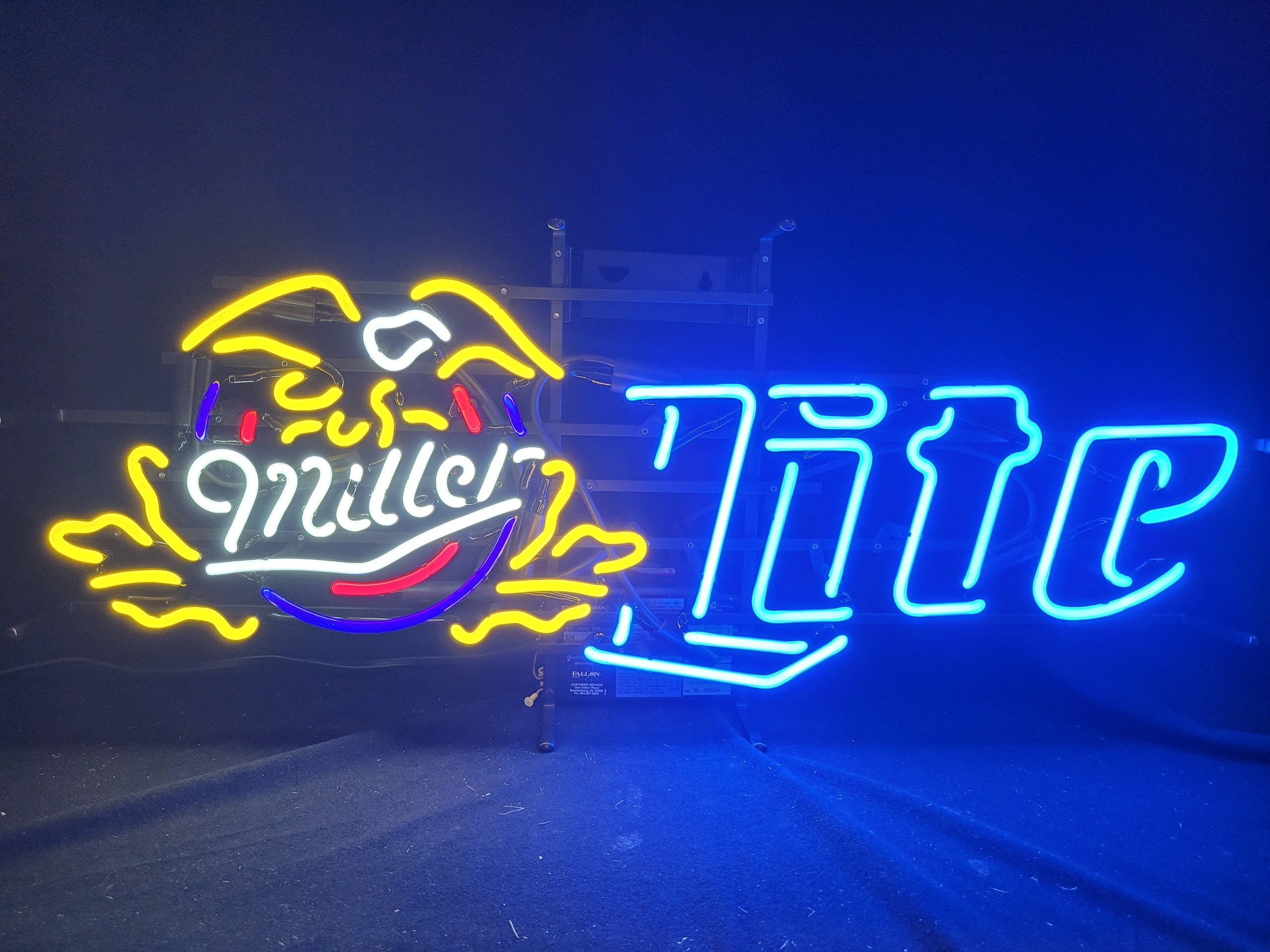 Lite Miller Crest Horizontal Neon Sign – Pub Decor